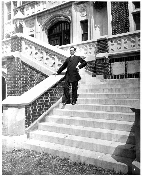 Loyola’s Next Big Thing – digital Humanities studio